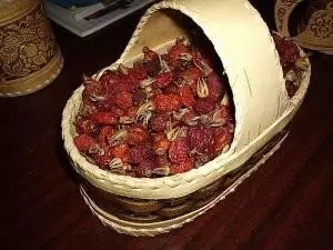 Storage of rosehip at home: How to save fruits for the winter?