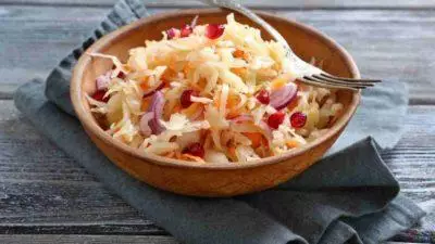 How to marine cabbage? Recipes of crispy and fragrant fast food snacks